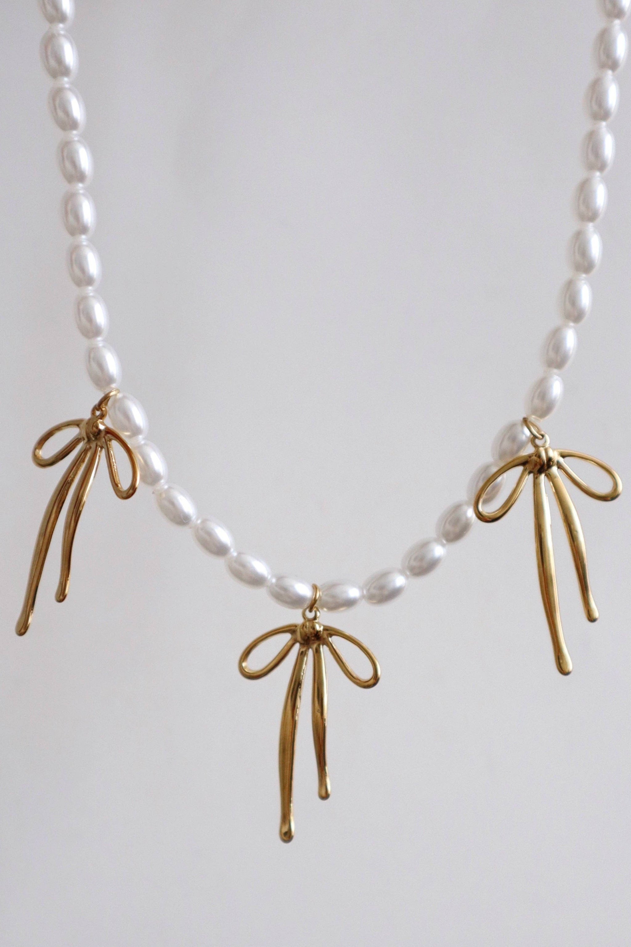 JESSA JEWLERY - PEARL BLISS BOW NECKLACE